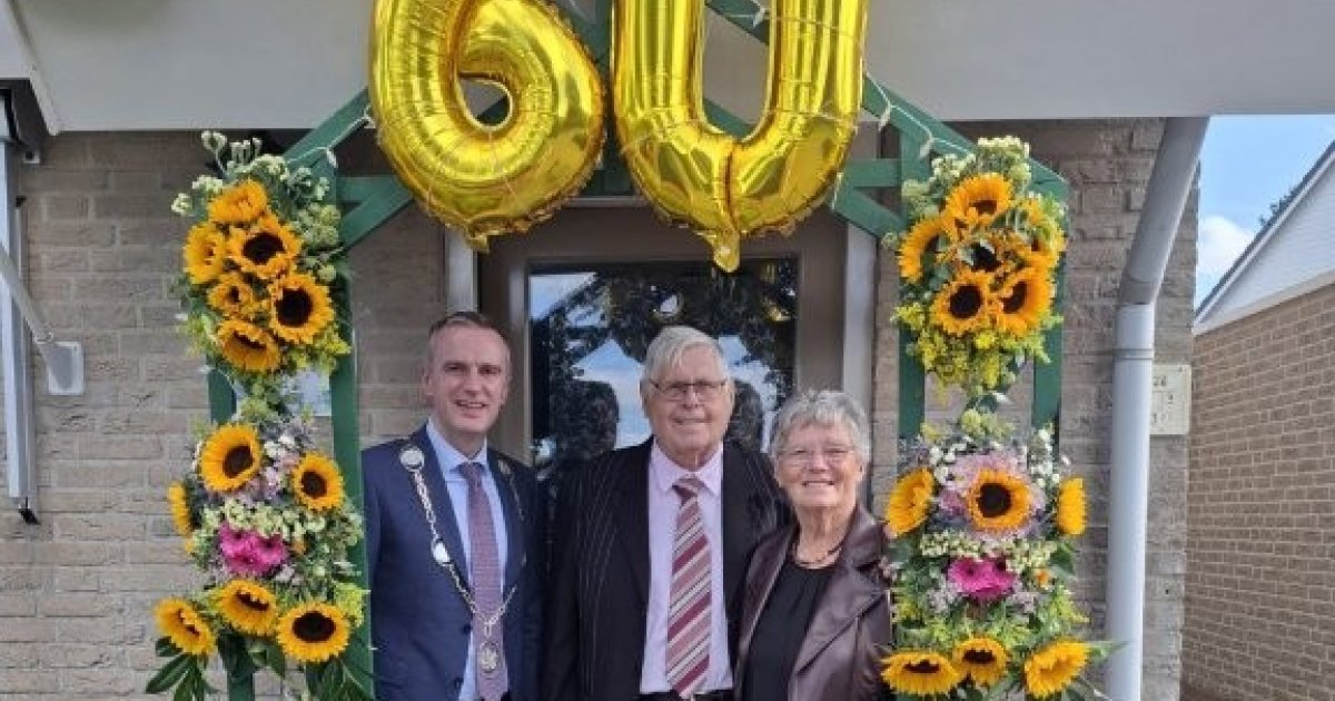 Groot feest voor het echtpaar Zuiderent-Blijleven: hun 60-jarig huwelijksjubileum ...